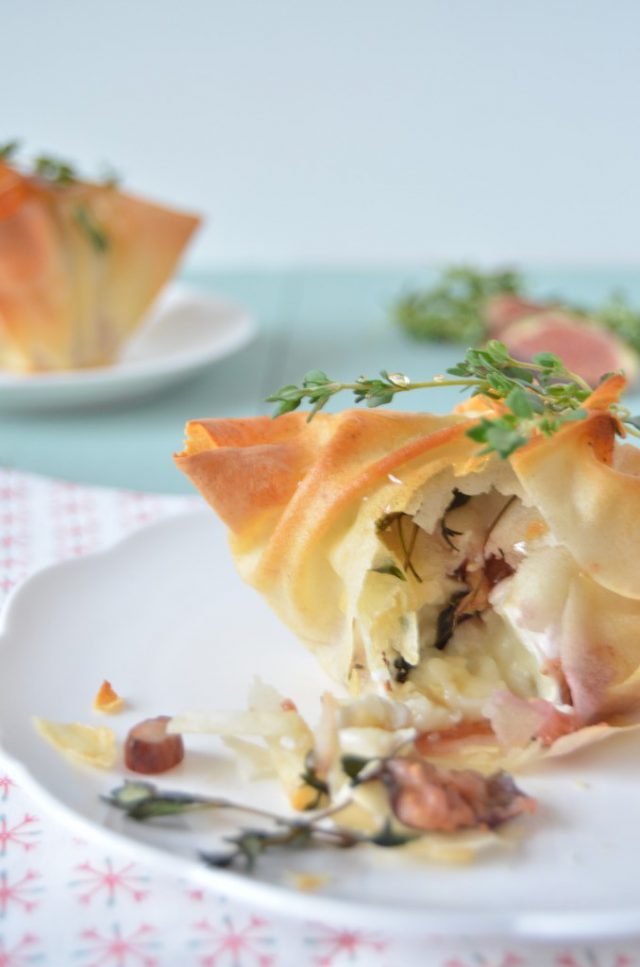 Filodeegtaartjes met kaas, vijgen en tijm